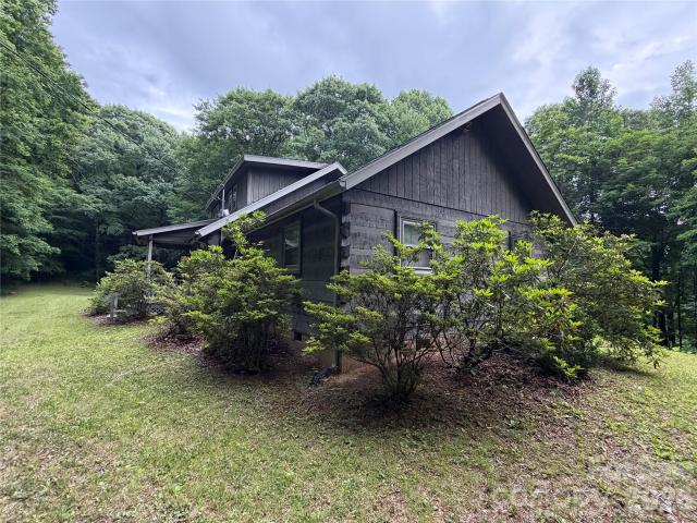 377 Woodstream Road