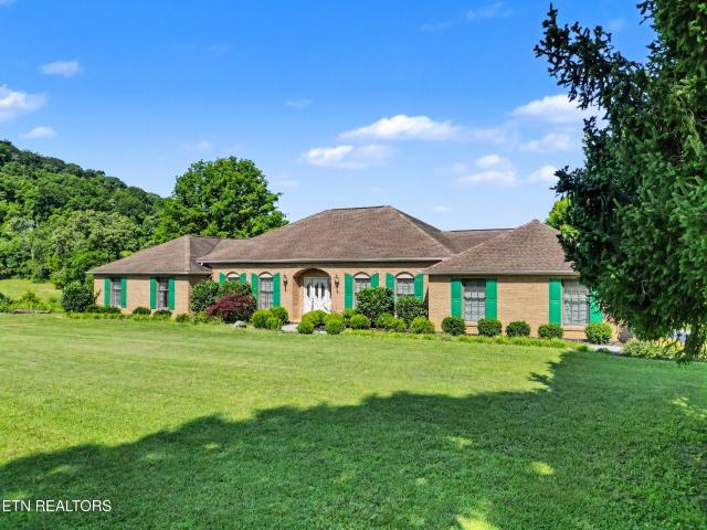 377 Thomas Loop Rd