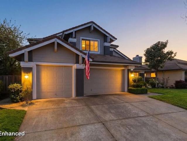 377 Troon Dr, Napa, CA 94558