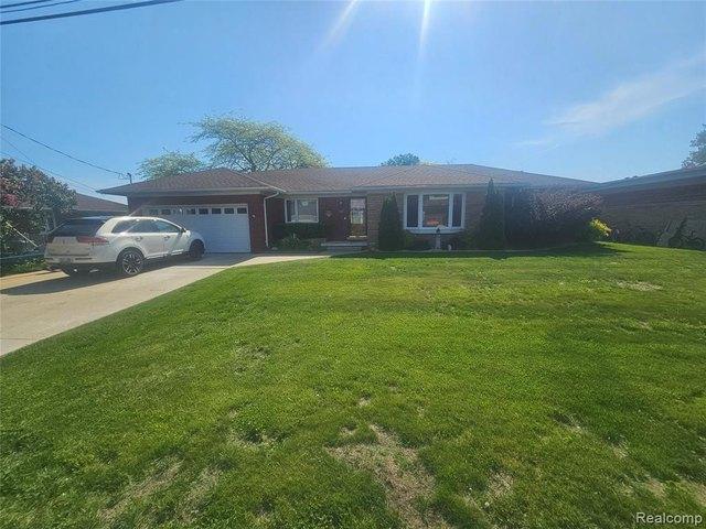 37846 Terra Mar St, Harrison Township, MI 48045