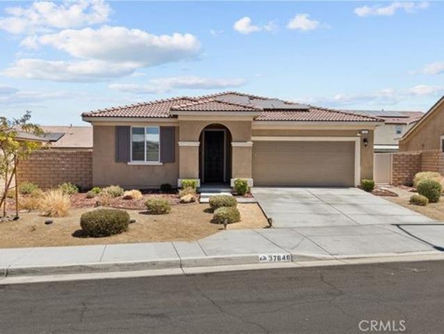37846 Sunnyvale Ln, Palmdale, CA 93552