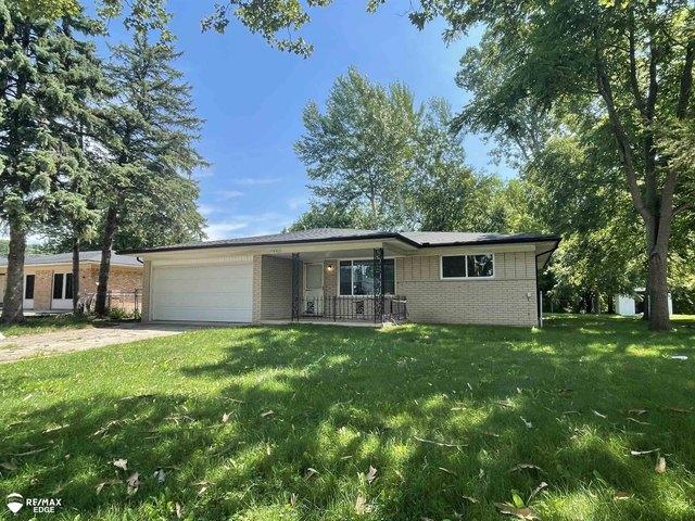 37852 Lola Dr, Sterling Heights, MI 48312
