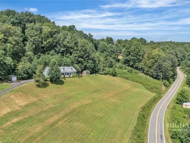 3786 Peak Rd, Creston, NC 28615