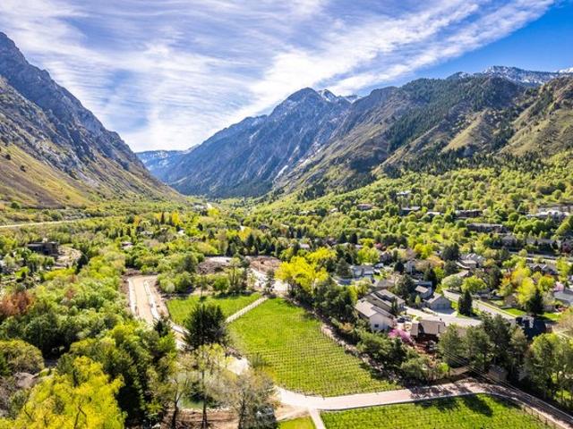 3787 E Quail Hill Ln S Unit 105, Sandy, UT 84092