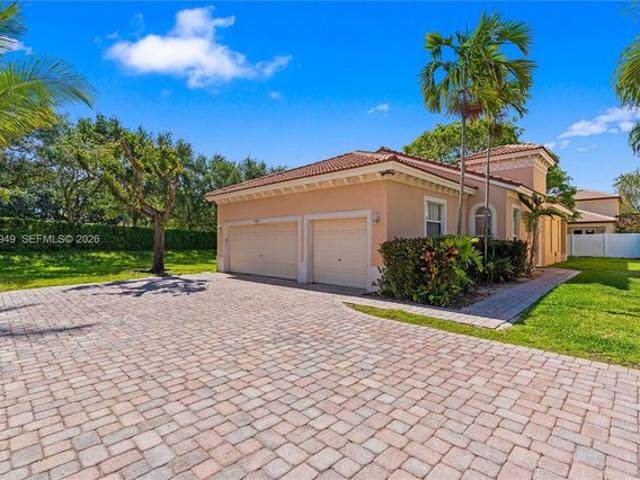 3788 NE 11th St, Homestead, FL 33033