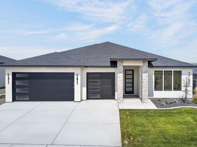 3788 Scout St, Richland, WA 99352