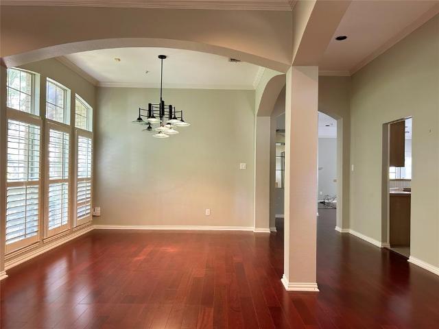 3789 Lakeway Court