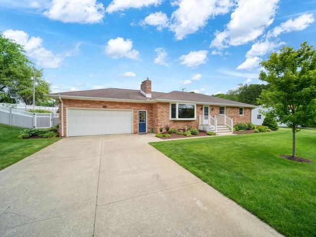 3780 Hendee Rd, Jackson, MI 49201