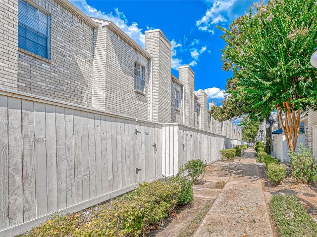 3780 Tanglewilde Street 604