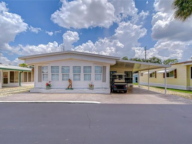37816 Barcelona Ave, Zephyrhills, FL 33541