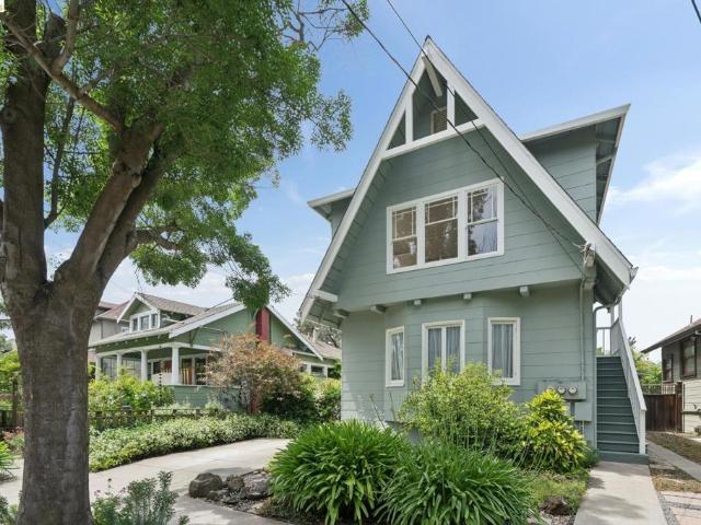 3781 Manila Ave