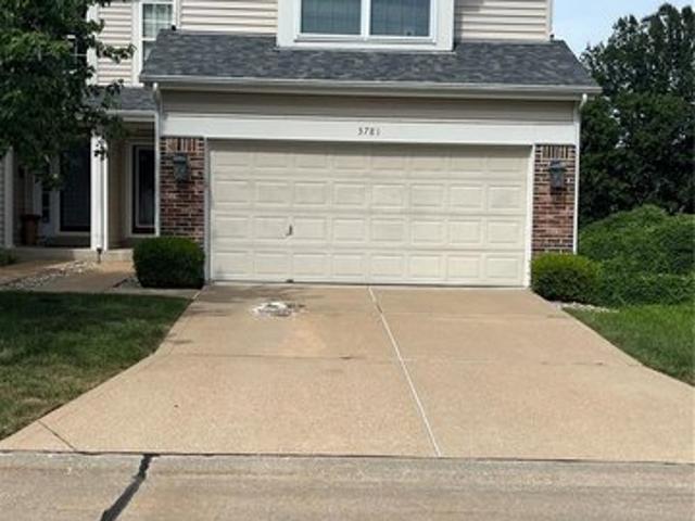3781 Southern Manor Dr, Saint Louis, MO 63125