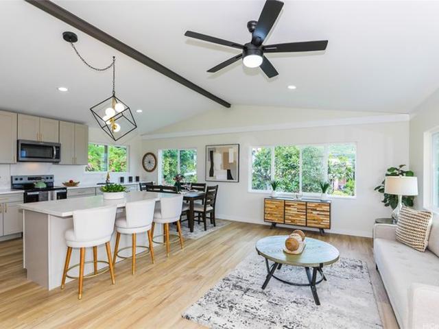 3782 Claudine St, Honolulu, HI 96816