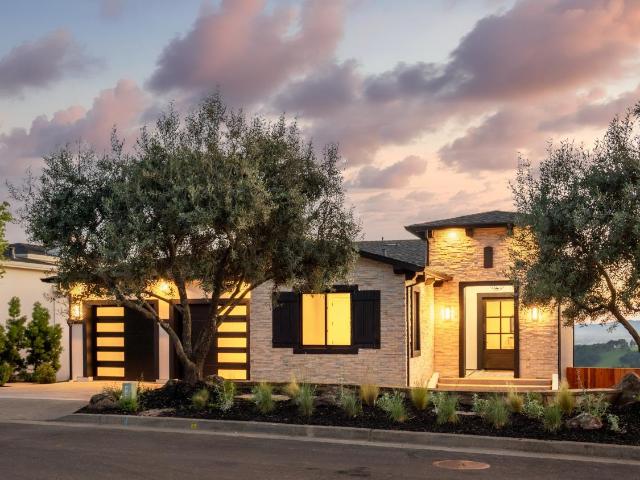 3783 Crown Hill Dr, Santa Rosa, CA 95404 | MLS #326022 | Compass
