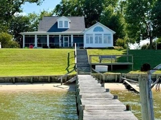 378 Cottage Row, Tappahannock, VA 22560