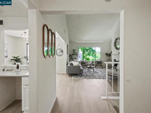 378 Camelback Rd