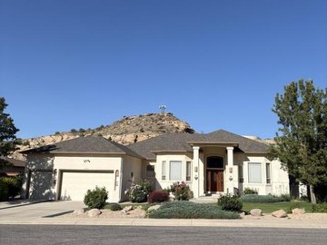 378 Caprock Dr, Grand Junction, CO 81507
