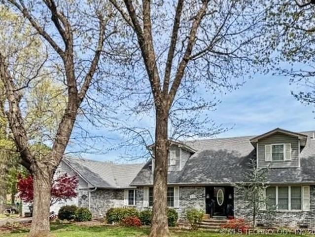 378 Crestwood Dr, Tahlequah, OK 74464