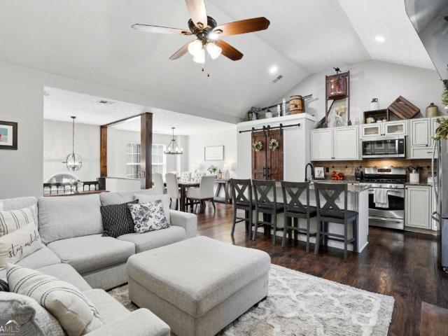 378 Baugh Street