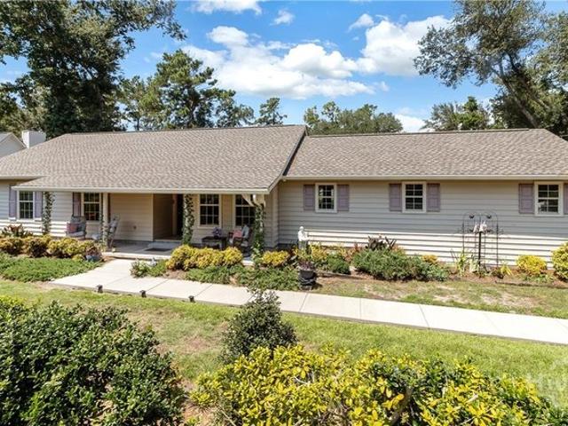 378 Brisbon Rd, Richmond Hill, GA 31324