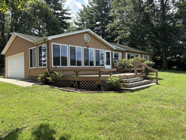 378 E Minkler Rd, Allegan, MI 49010