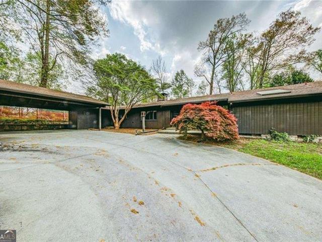 378 Hillside Dr NW, Atlanta, GA 30342