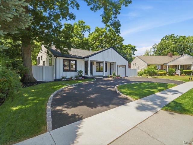 378 Lakeshore Boulevard