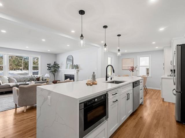 378 Linebrook Rd, Ipswich, MA 01938 | MLS #73482 | Compass