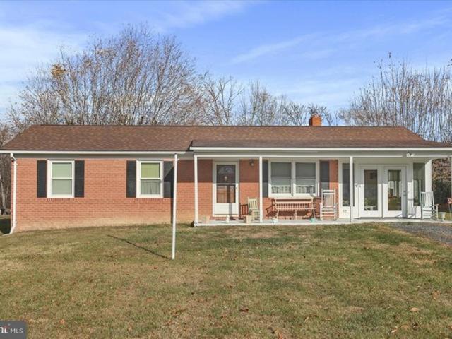 378 Saumsville Rd, Woodstock, VA 22664