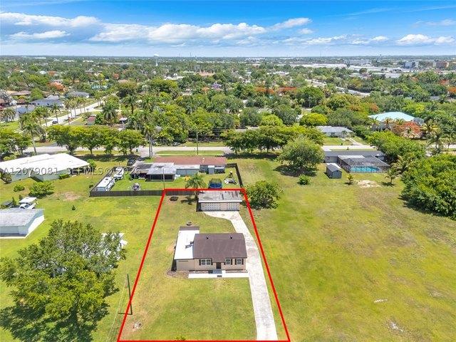 378 SW 6th St, Florida City, FL 33034
