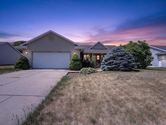 3794 Canvasback Dr, Janesville, WI 53546