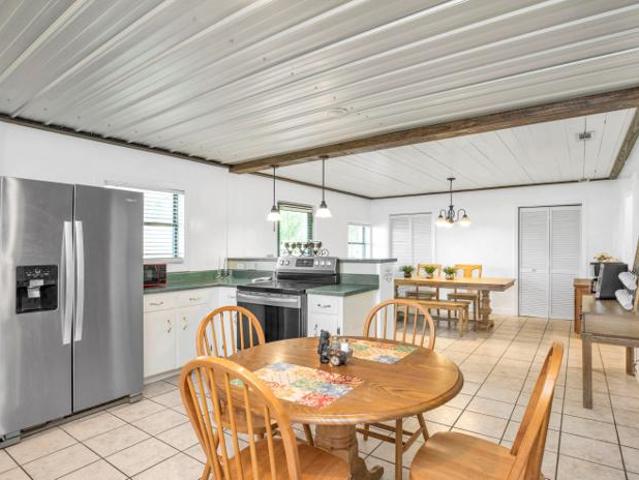 3794 Earlston Rd, Graceville, FL 32440