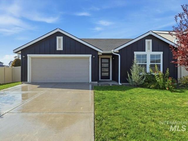 3795 E Berwick Dr, Nampa, ID 83686