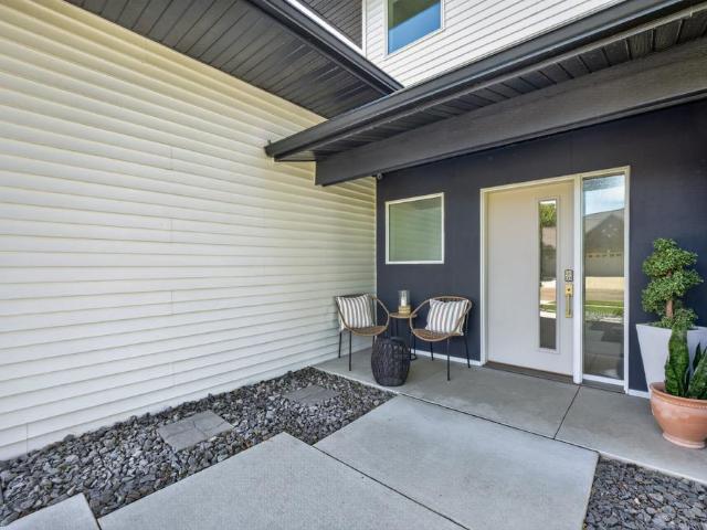 3795 Stone Point Drive NE