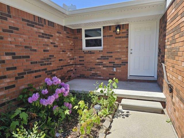 37971 Dor Sal St, Sterling Heights, MI 48312