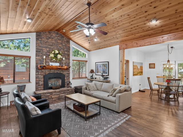 3798 Pinetree Lane