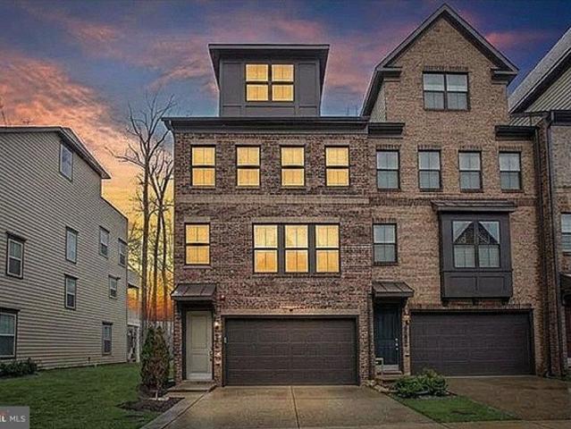 3799 Rainier Dr, Fairfax, VA 22033