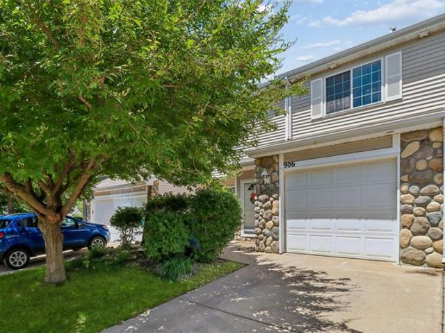 3799 Village Run Dr Unit 906, Des Moines, IA 50317