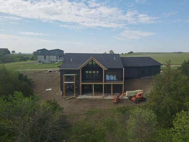 37910 Riverview Dr, Fairfax, SD 57335