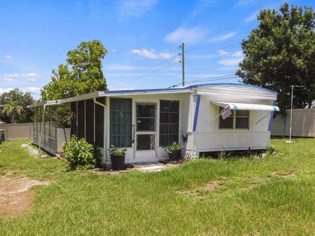 37933 Poncan Cir, Zephyrhills, FL 33541