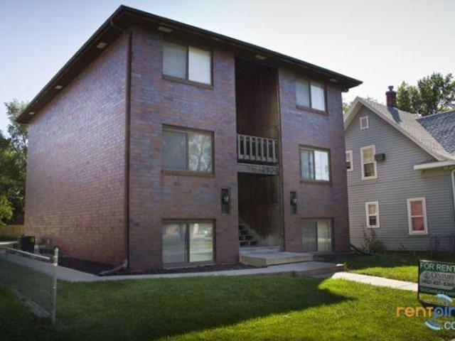 $379 / 1br 594ft² Nice, Clean Apartment in the Near South 1311 Washington Street