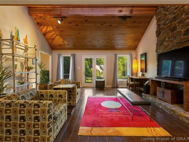 379 Brentwood Drive