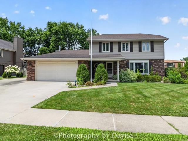 379 Fox Trail Dr, Bourbonnais, IL 60914
