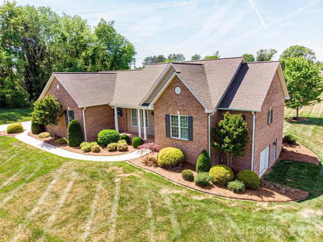 379 Horseshoe Bend Road