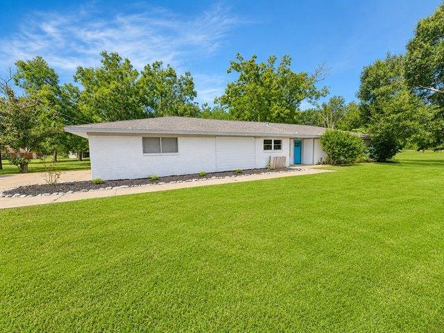 379 Hale Rd, Bay City, TX 77414