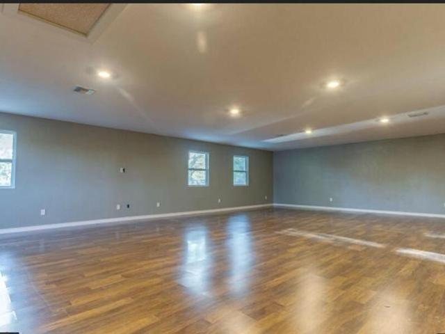 379 Iowa St #Apt Valparaiso, FL 32580