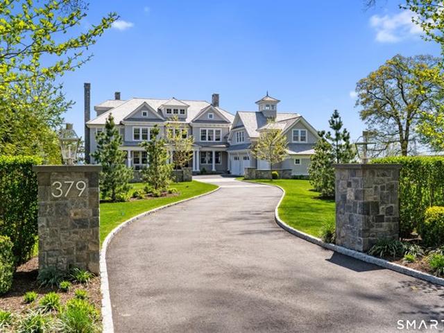 379 Ocean Dr W, Stamford, CT 06902