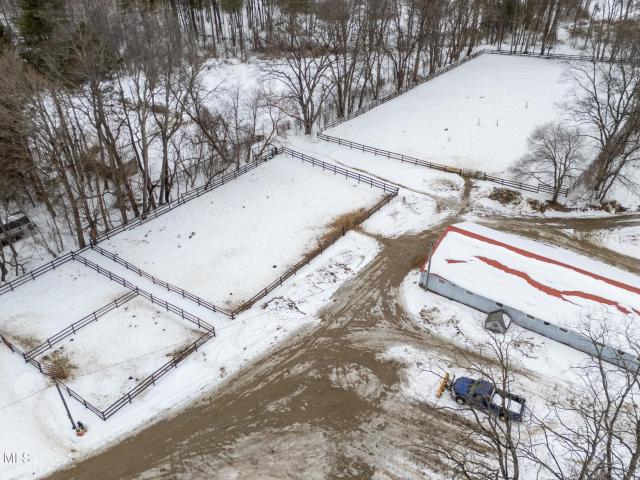 379 Middle Grove Road