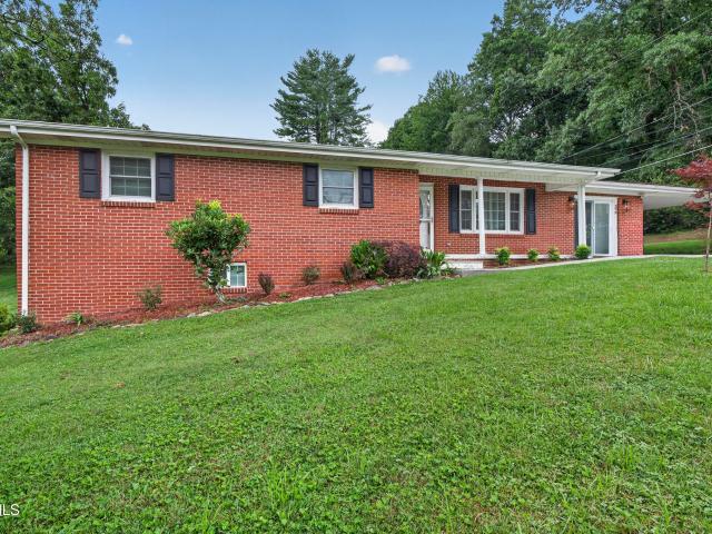 379 Northeast Morningside Lane