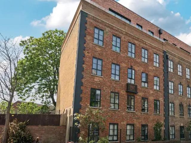 379 Shakespeare Road, London, SE24 0QH, United Kingdom | 1 bed apartment for rent #167522061 | Rentberry